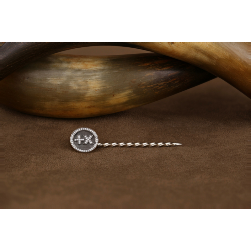 Custom Heirloom Jewelry - Clint Orms Engravers & Silversmiths